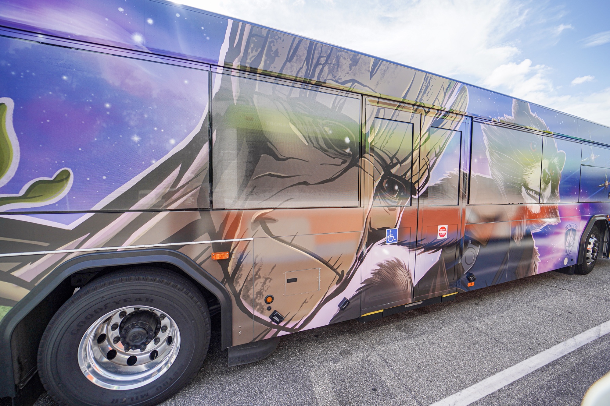 Disney dévoile de nouveaux modèles d’autobus – Le monde de Disney