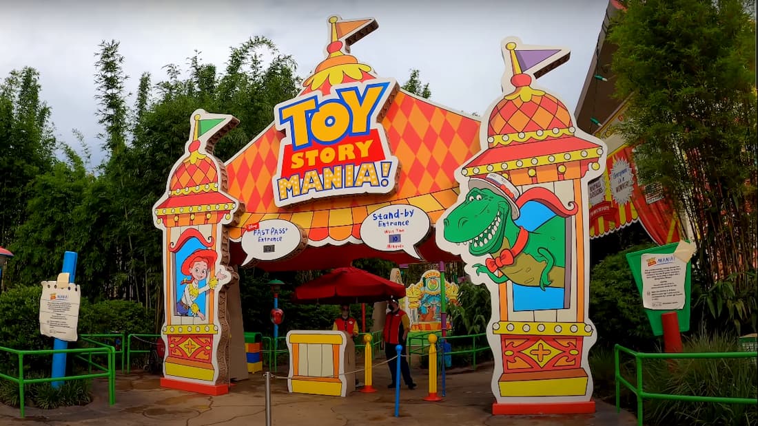 Toy Story Mania vs. Buzz Lightyear’s Space Ranger Spin:quelle est la ...